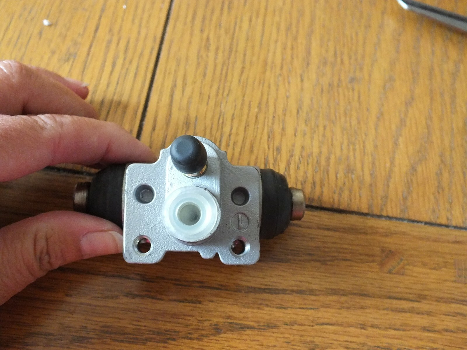 New Genuine Honda Civic 5dr 2001 Rear L/H brake cylinder 43301-S6A-003 ...