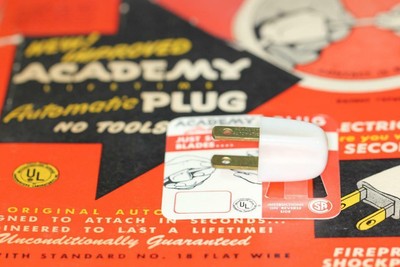 VINTAGE ACADEMY AUTOMATIC PLUG REPLACEMENT FOR LAMP CORDS. AUTOMATIC ...