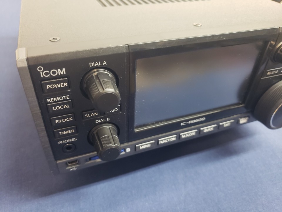 Icom IC-R8600 10 kHz to 3 GHz Super Wideband Communications Receiver | eBay