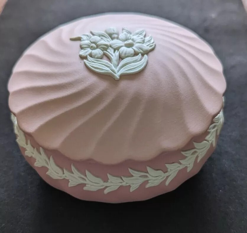 Wedgewood Jasperware Pink w/Flowers Trinket Jewelry Box Candy Dish ...
