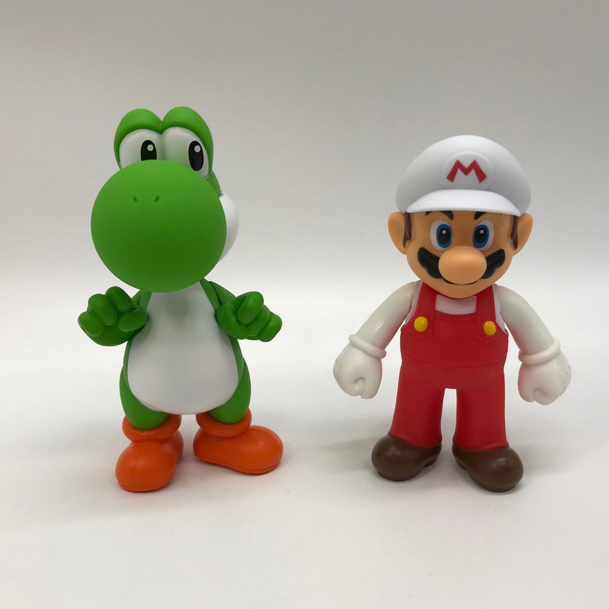 Yoshi Fire New Super Mario Brothers (Wii) : Amazon.co.uk: PC & Video