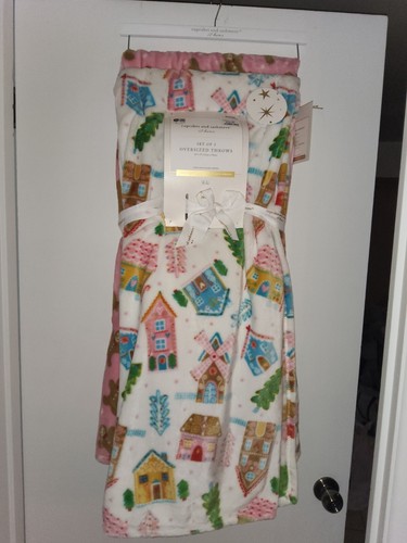 Cupcakes and Cashmere Gingerbread Pink Christmas Throw Blanket set of 2 ...