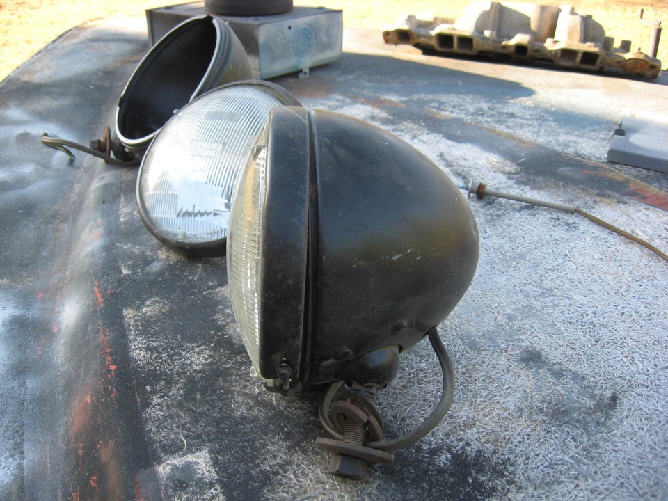 Original 30's headlamp assemblies in good shape. Hot rod Ford Model A ...
