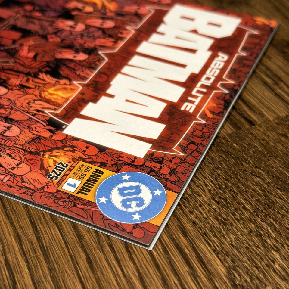 Absolute Batman 2025 Annual #1 - 1st Print, Cover A Daniel Warren ...