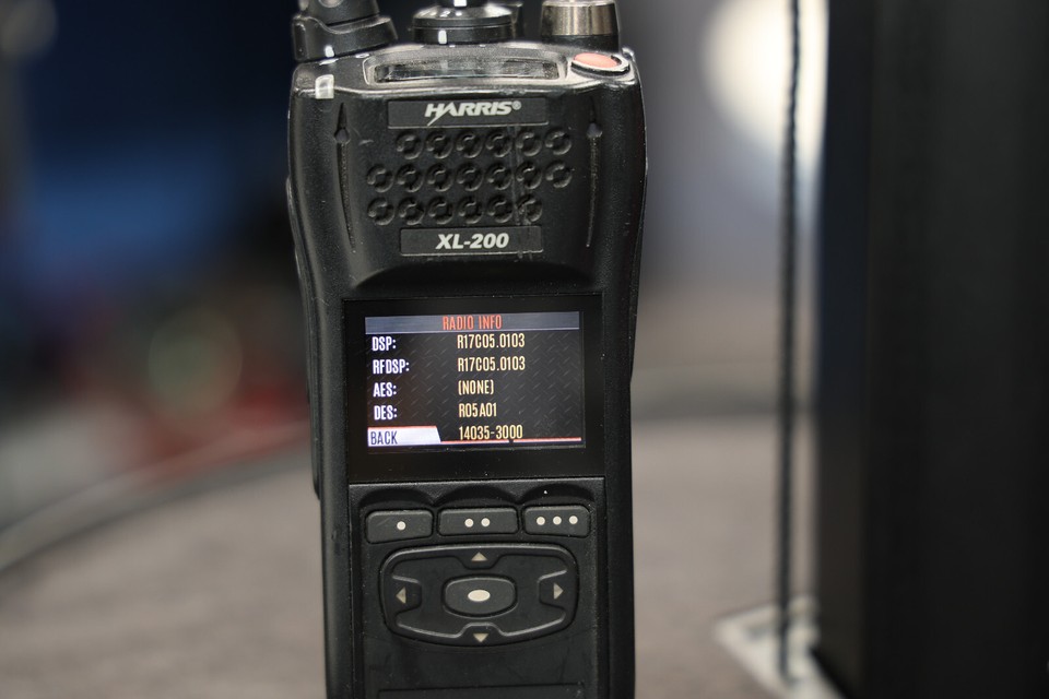 Harris XL-200P P25 AES DES 136-865 MHz Phase II FPP 2.5 Black *WIDEBAND ...