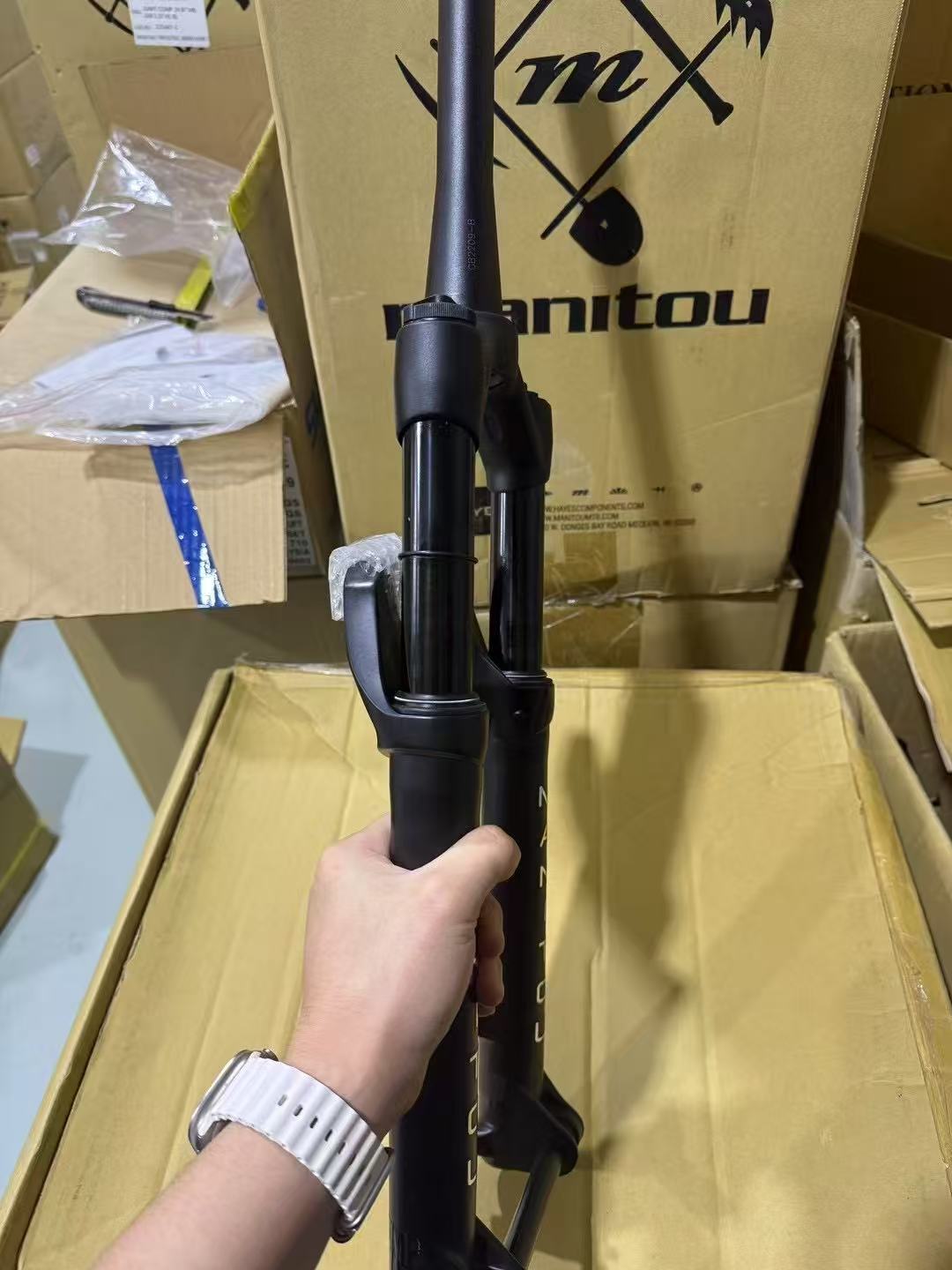 Manitou Junit Comp 24" Junior Boost Fork, 100mm Travel, TS Air for ...