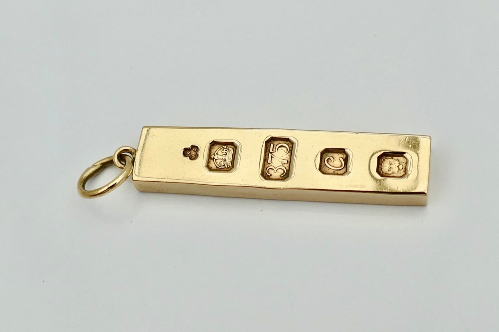 RARE QUEEN ELIZABETH II HM 9ct GOLD BAR INGOT PENDANT… - Gem