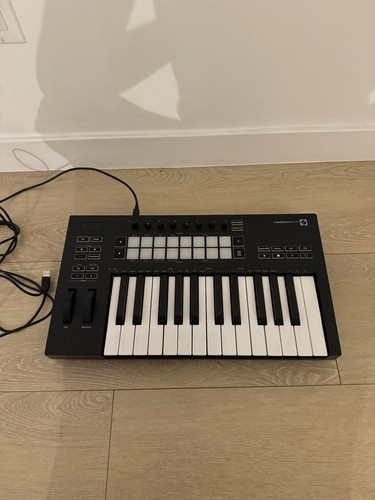 Novation AMS Launchkey 25 - MK3 Launchkey25 USB Keyboard Controller | eBay