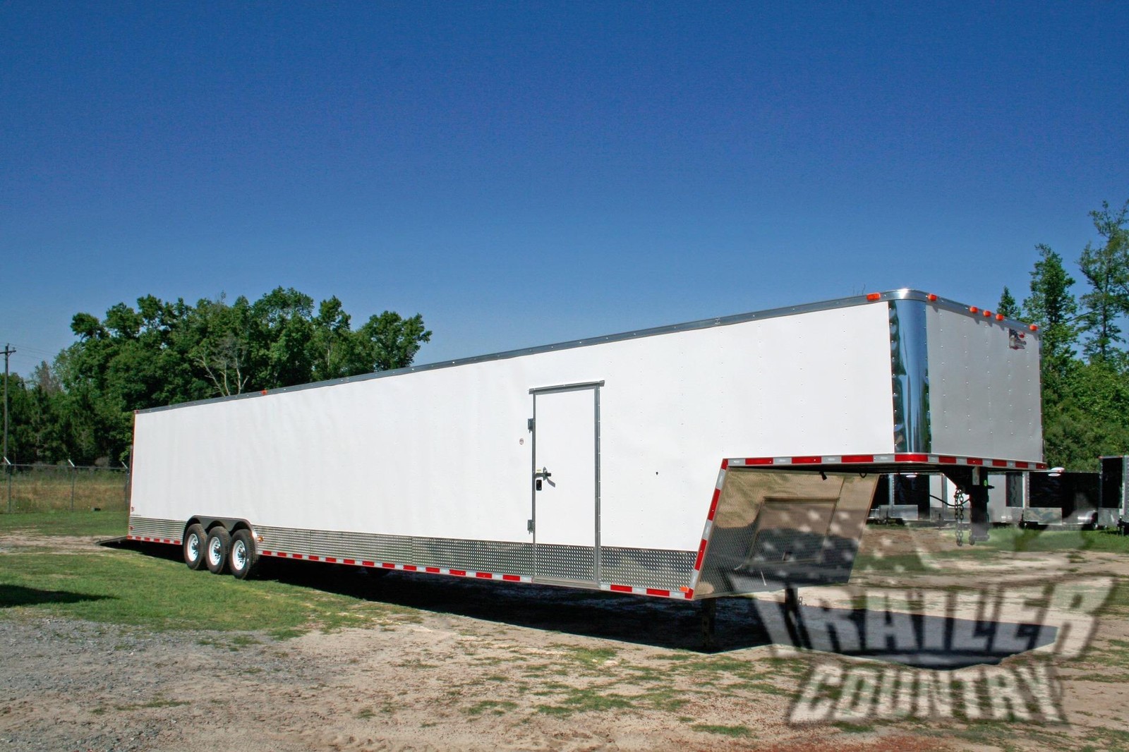 NEW 2024 8.5X52 8.5 X 52 ENCLOSED GOOSENECK | Grelly USA