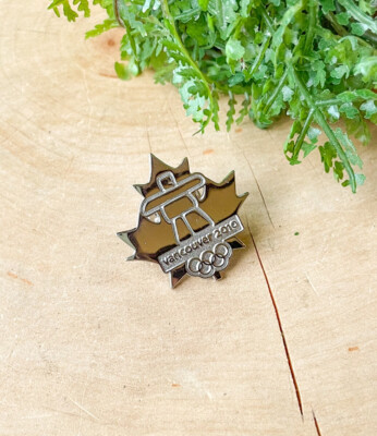 2010 Vancouver Winter Olympics British Columbia Pin Metal Maple Leaf ...
