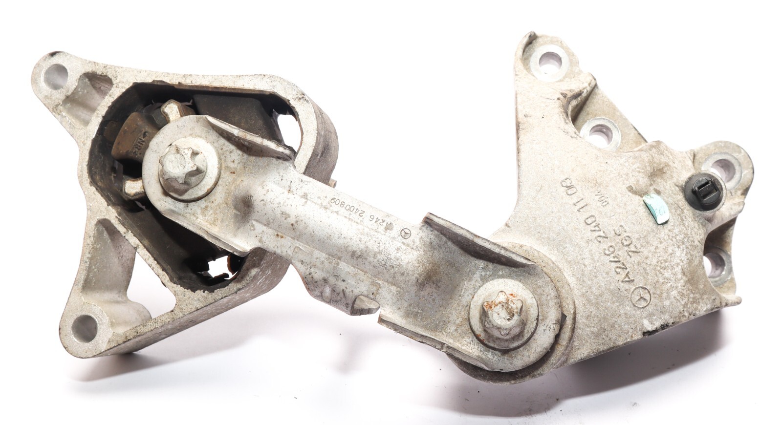 Mercedes-Benz W246 W242 Diesel Engine Mounting Bracket A2462401109 ...