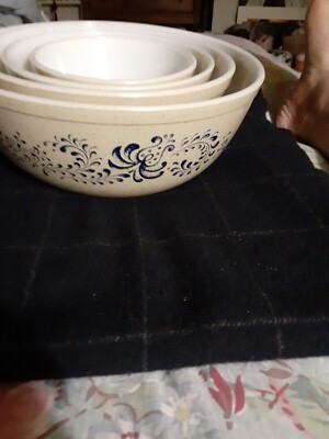Vintage Set Of 4 Pyrex Homestead Nesting Mixing Bowls Tan Blue 401 402 ...