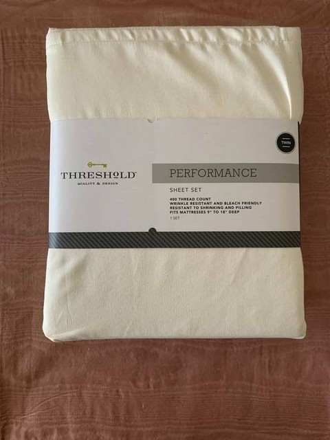 Threshold 96 X 68 Performance Sheet Set 400 Thread Count Ivory for sale ...
