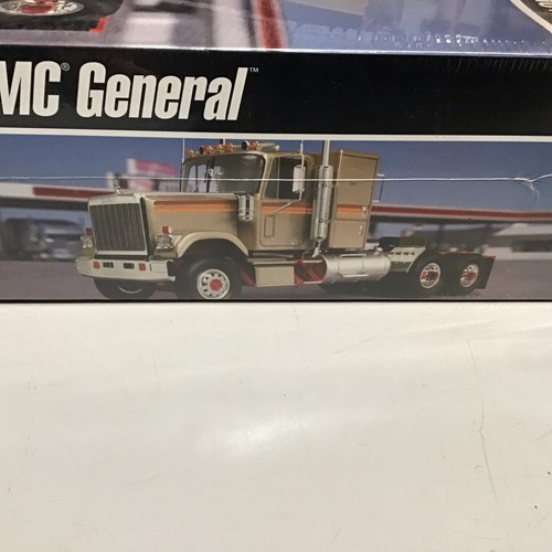 AMT 1/25 SCALE GMC GENERAL TRACTOR FACTORY SEALED KIT!! CIRCA 1999 | eBay