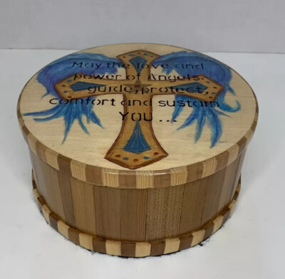 Boxes - Cross Trinket