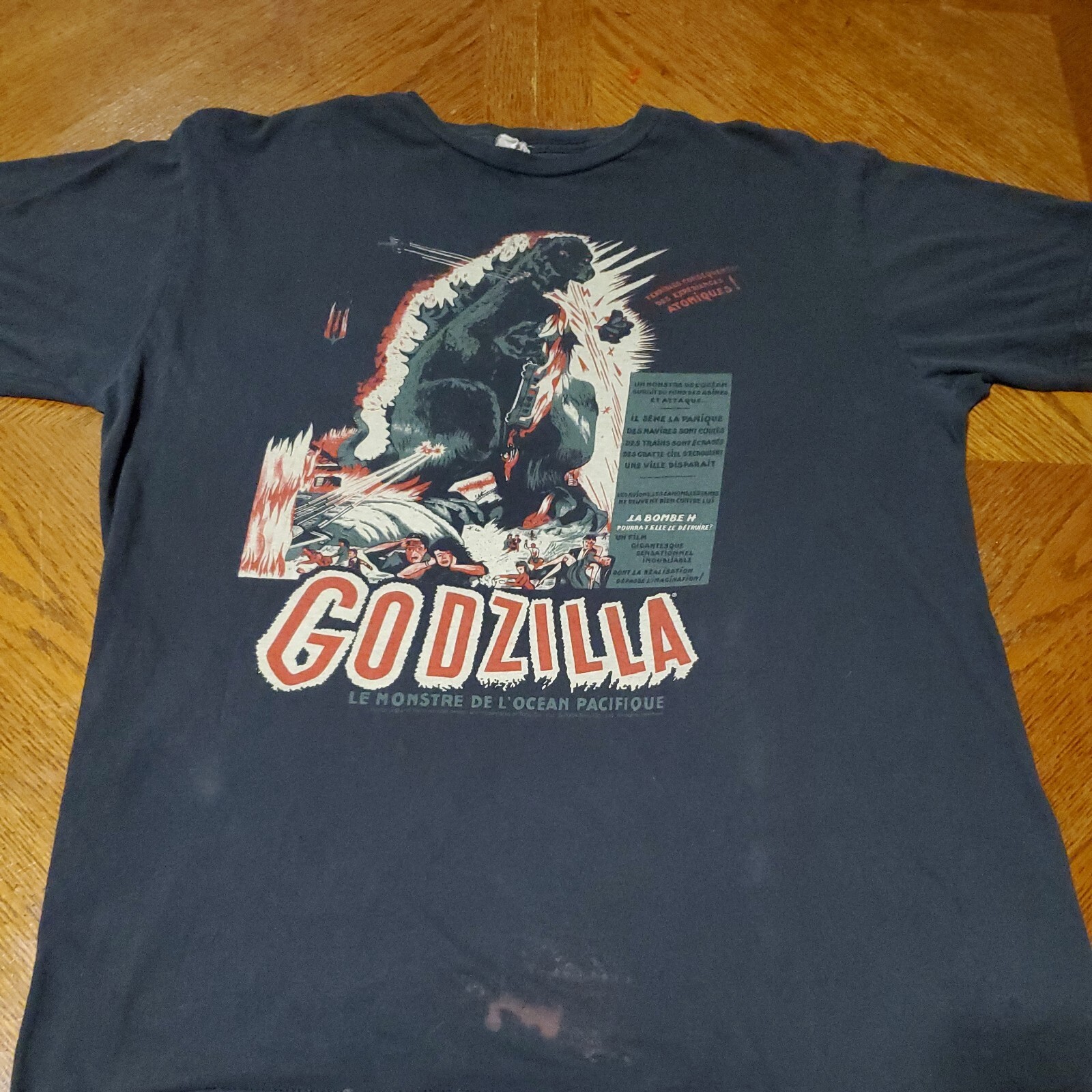OFFICIALLY LICENSED GODZILLA FRENCH LANGUAGE XL T-SHI… - Gem