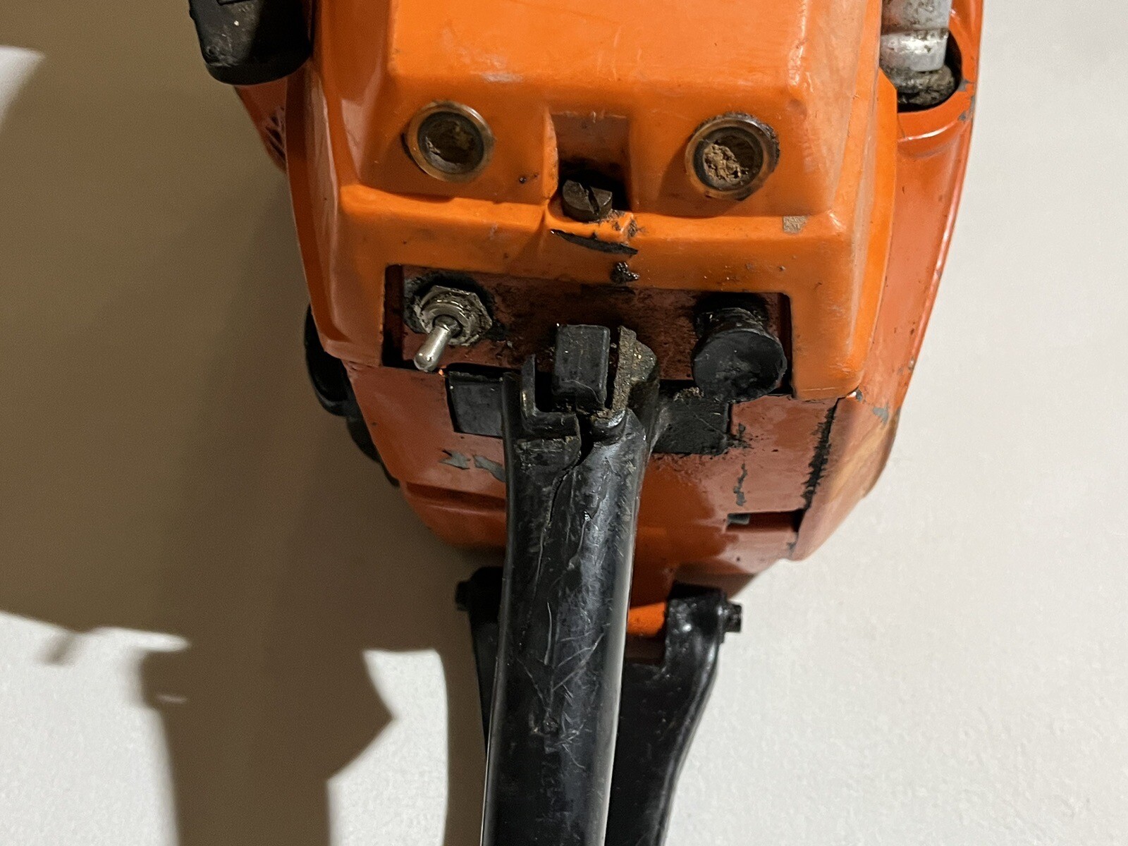 Husqvarna L65 Chainsaw For Restoration With 20” Bar And Chain Good ...