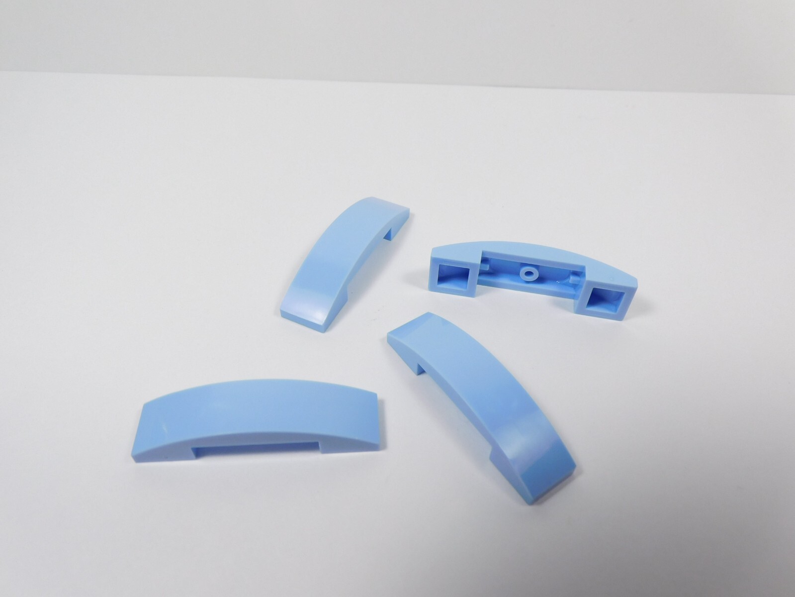 LEGO Lot of 4 Bright Light Blue 4x1 Double Curved Slopes No Stud I9 | eBay