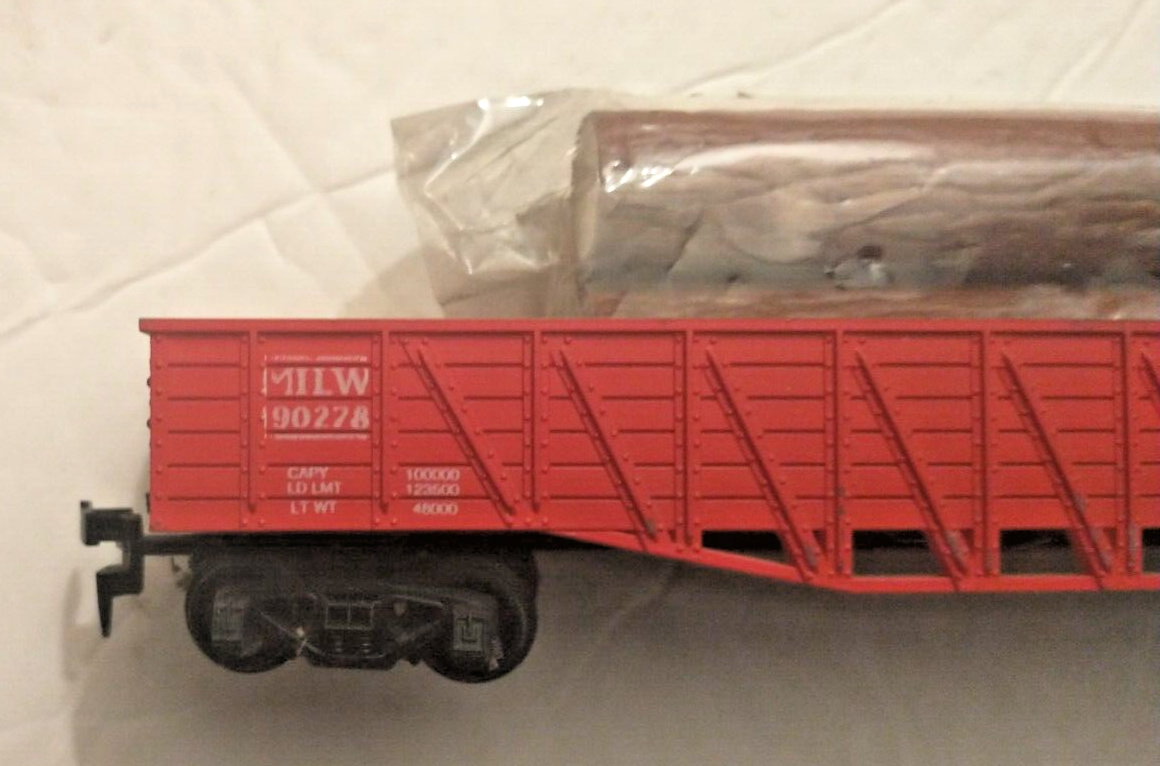 HO scale Milwaukee Road Wooden Gondola with Log Load Vintage | eBay