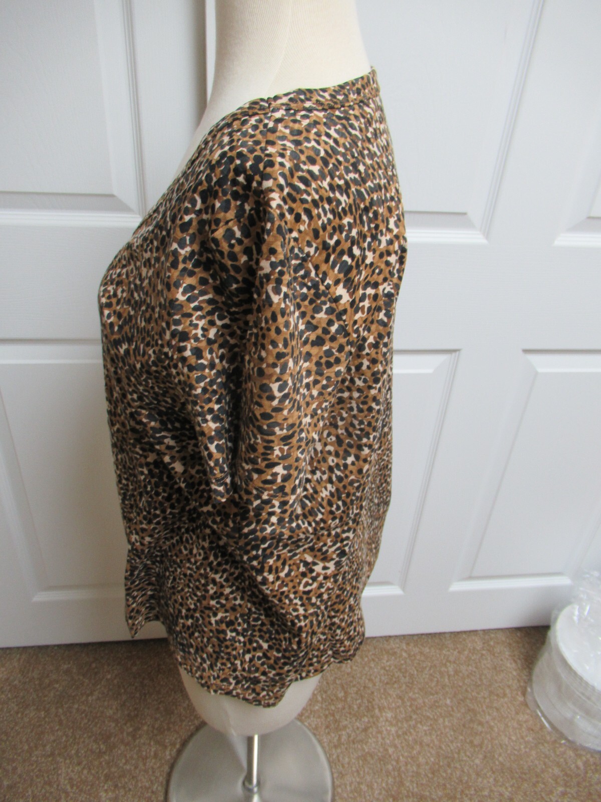 MISSES Old Navy Leopard V-Neck Shirt Brown Leopard Print Shirt SZ XXL ...