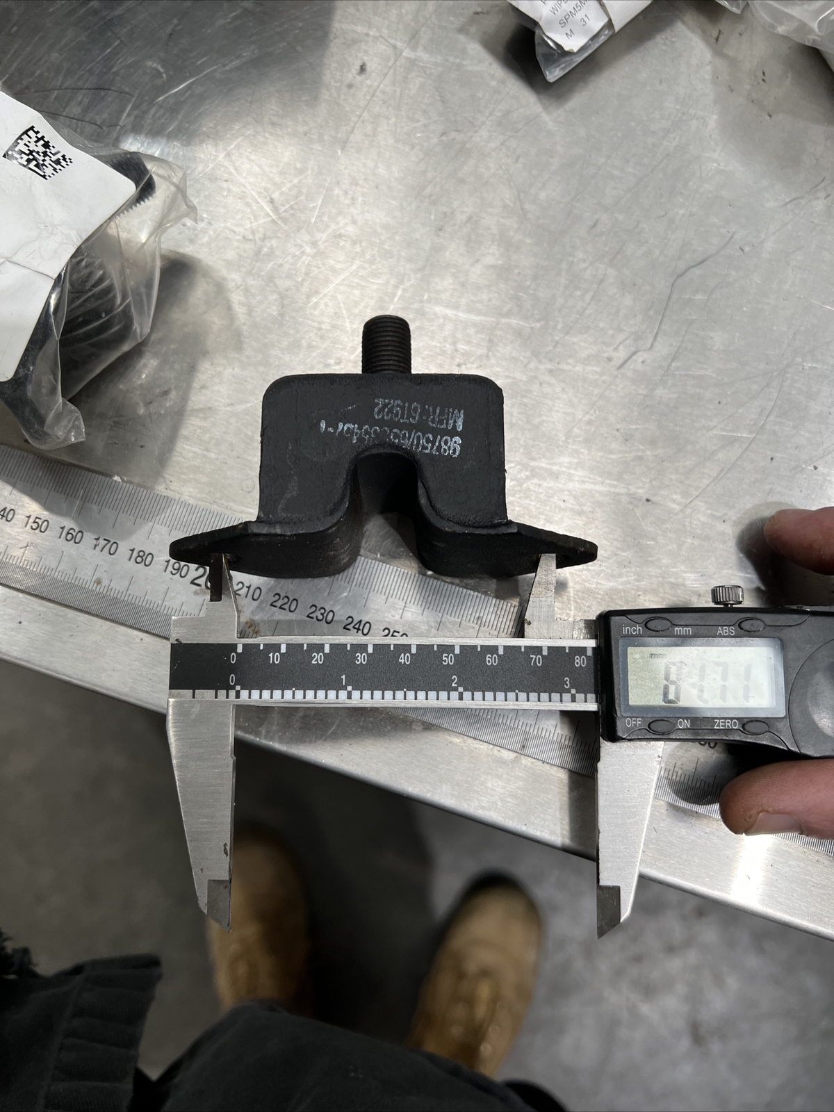 3 x military mount resilient weapon system p/n 65c35457-1 nsn 5342-00 ...