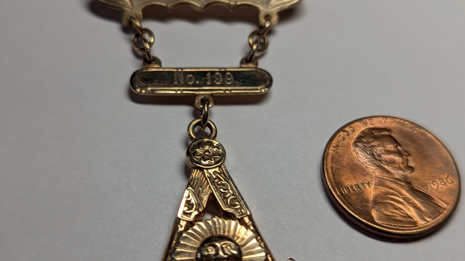 MASONIC 10K SOLID YELLOW GOLD RULER COMPASS MEDAL BADGE PIN BINGHAM ...