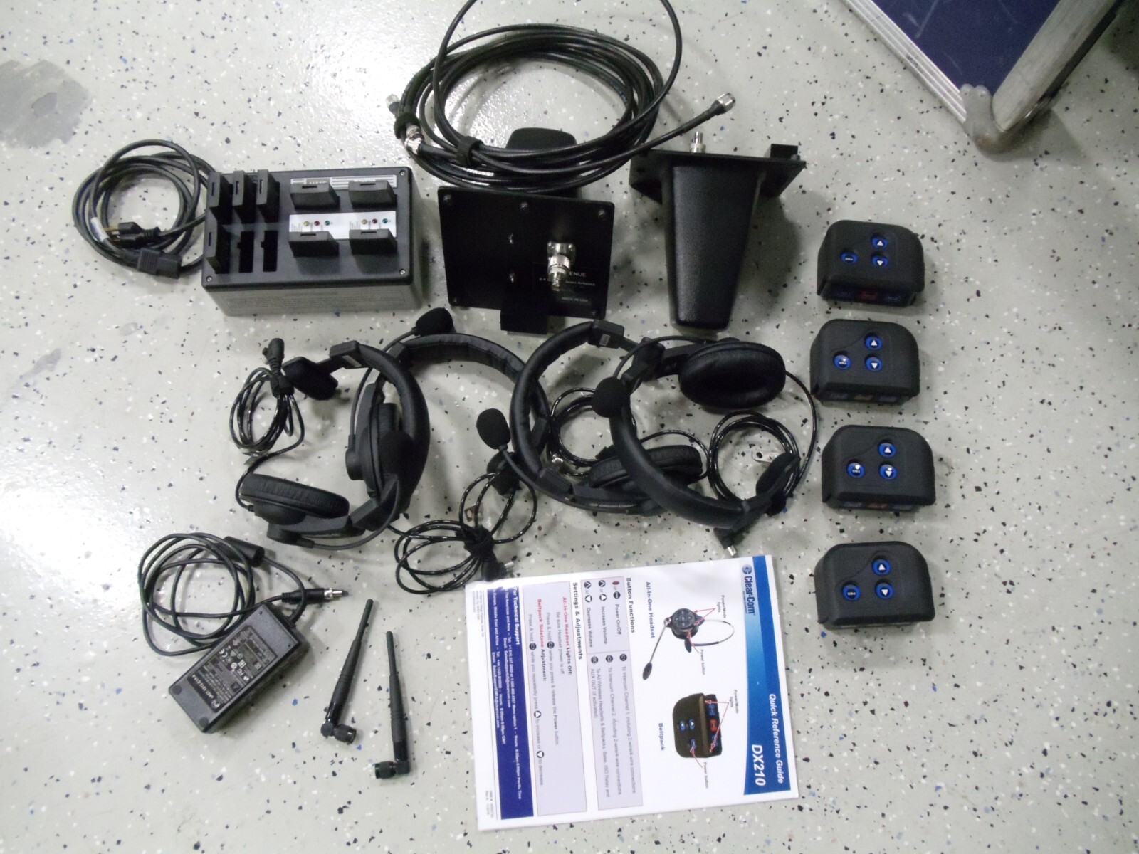 Clear-com HME DX210 Wireless comm system - headsets, beltpacks, batts ...