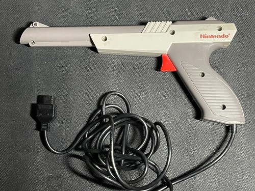 Nintendo NES Zapper Gun 1985 Grey NES-005 Not Tested | eBay