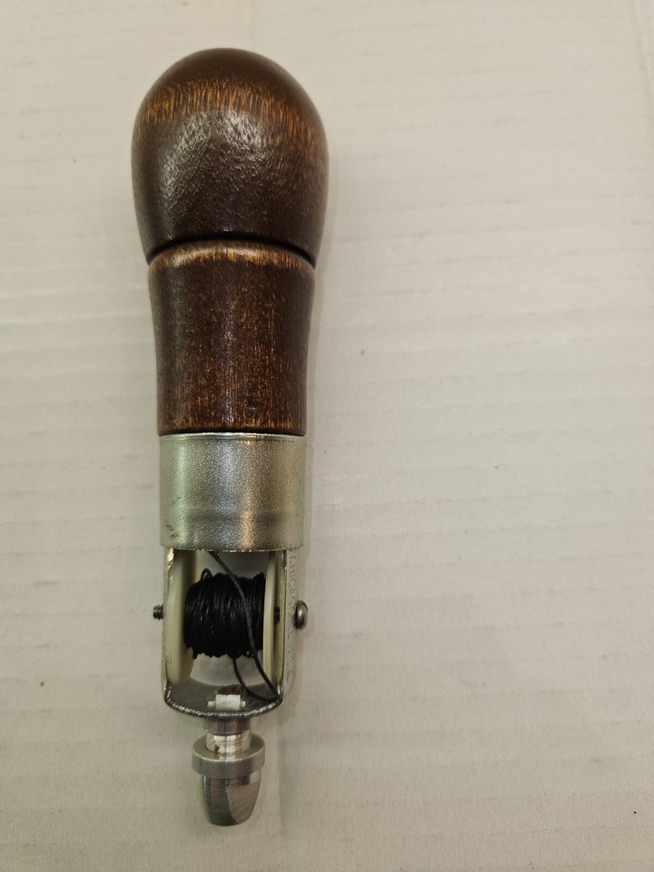 VTG 1930's C. A. Myers Co. Famous Lock Stitch Sewing Awl in Box w ...