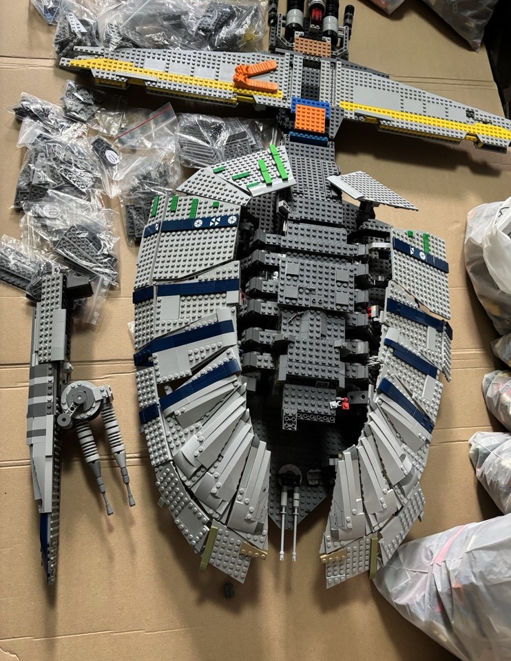 LEGO Star Wars Konvolut/collection: CIS Munificent Class Frigate Moc ...