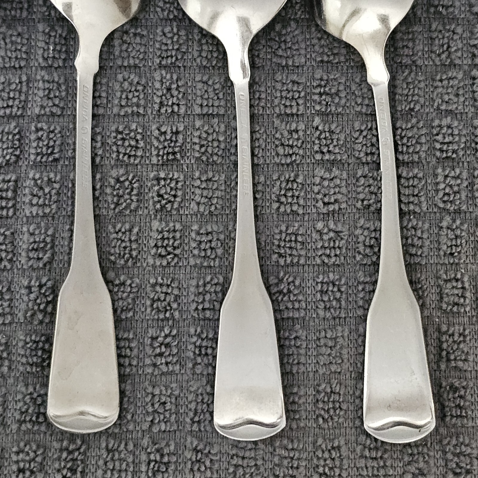 Oneida AMERICAN COLONIAL Teaspoons Set Of 5 STAINLESS Flatware Cube | eBay