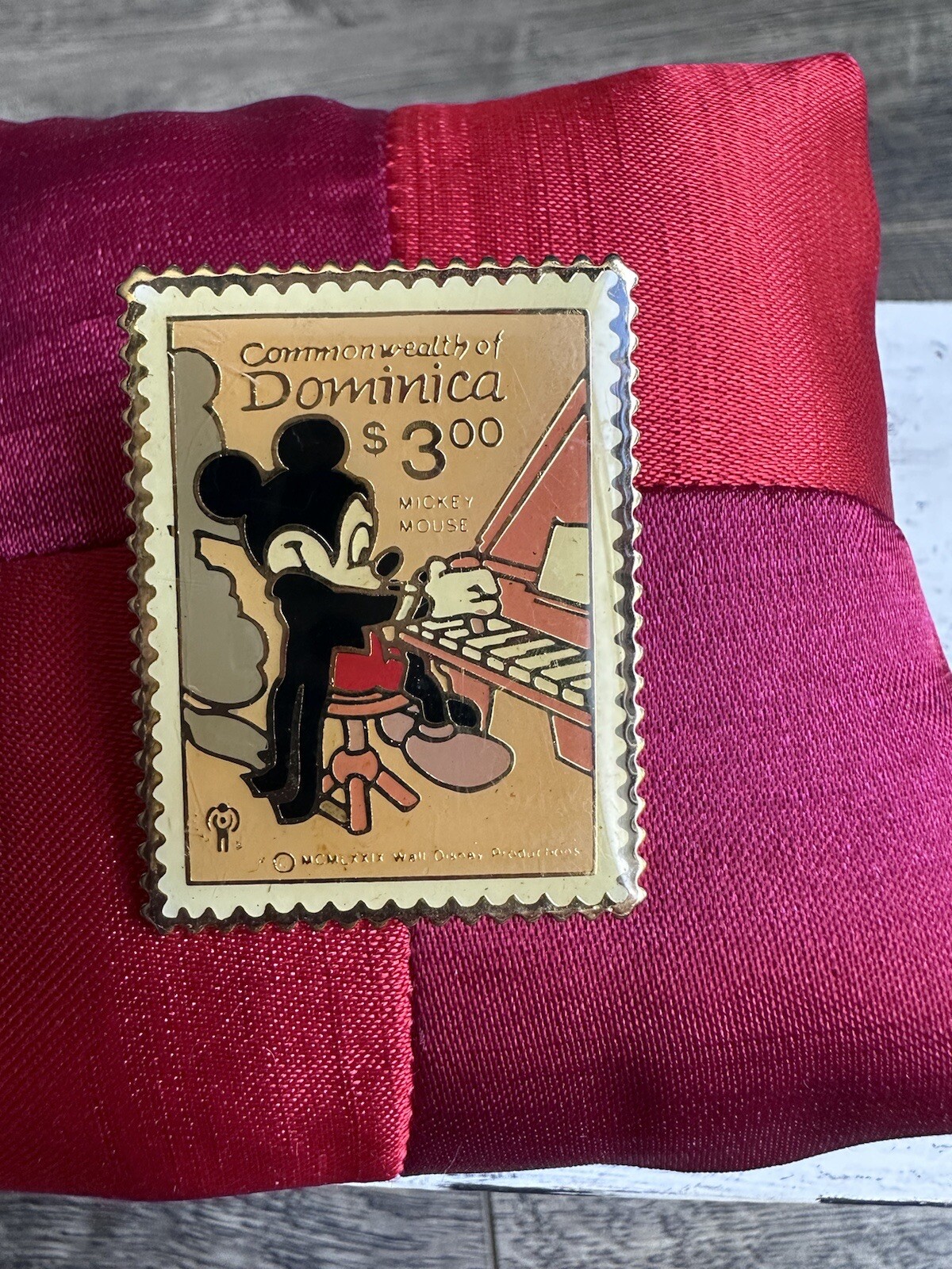 Disney Commonwealth of Dominica $3.00 Postal Stamp Mickey Mouse Piano ...