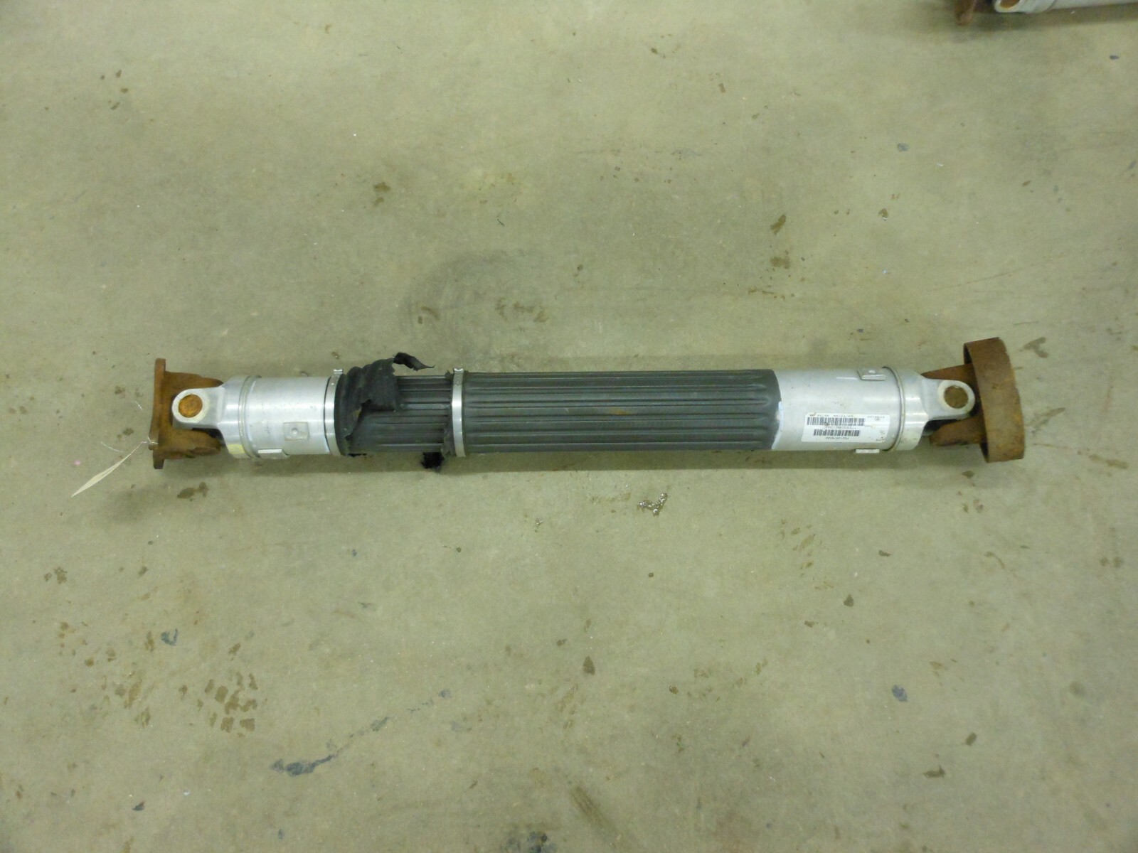 2005 2010 Jeep Grand Cherokee Commander 5.7 4x4 REAR DRIVESHAFT ...
