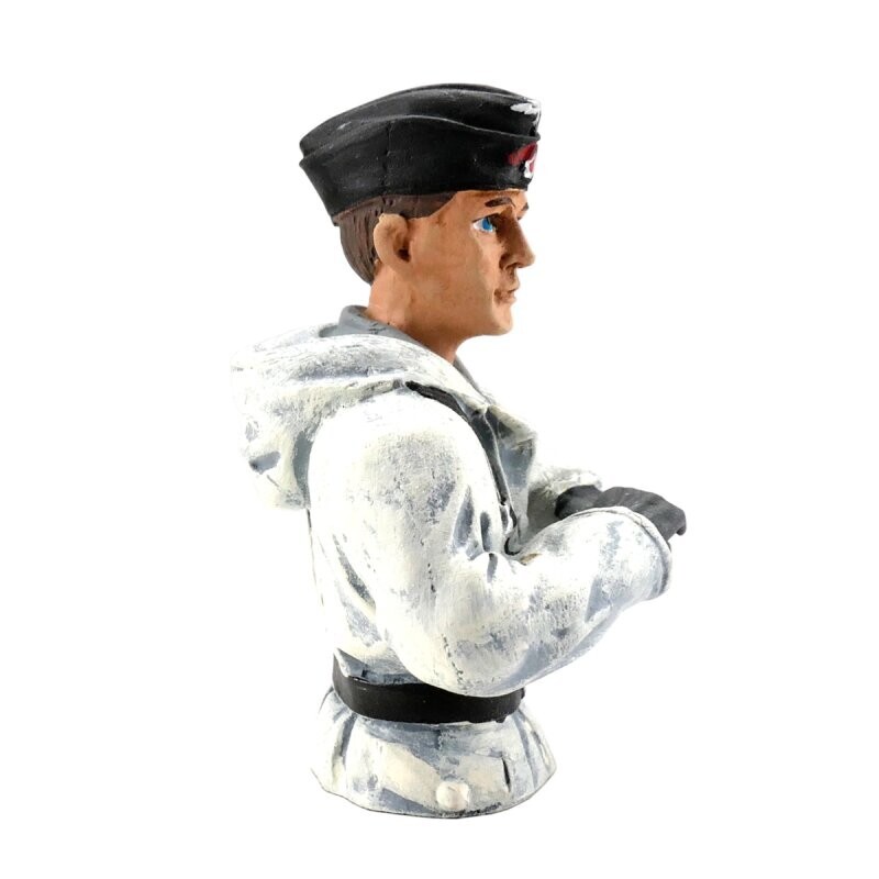 Torro 1/16 German Tank Driver Winter Camouflage painted half figure ...