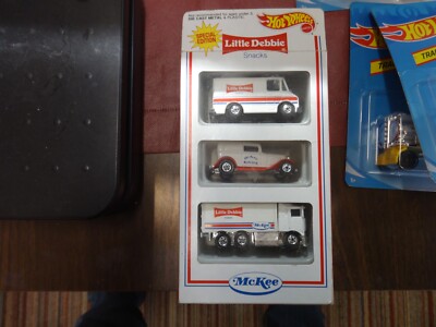 VINTAGE 1994 HOT WHEELS LITTLE DEBBIE SNACKS MCKEE DELIVERY TRUCKS 3 ...