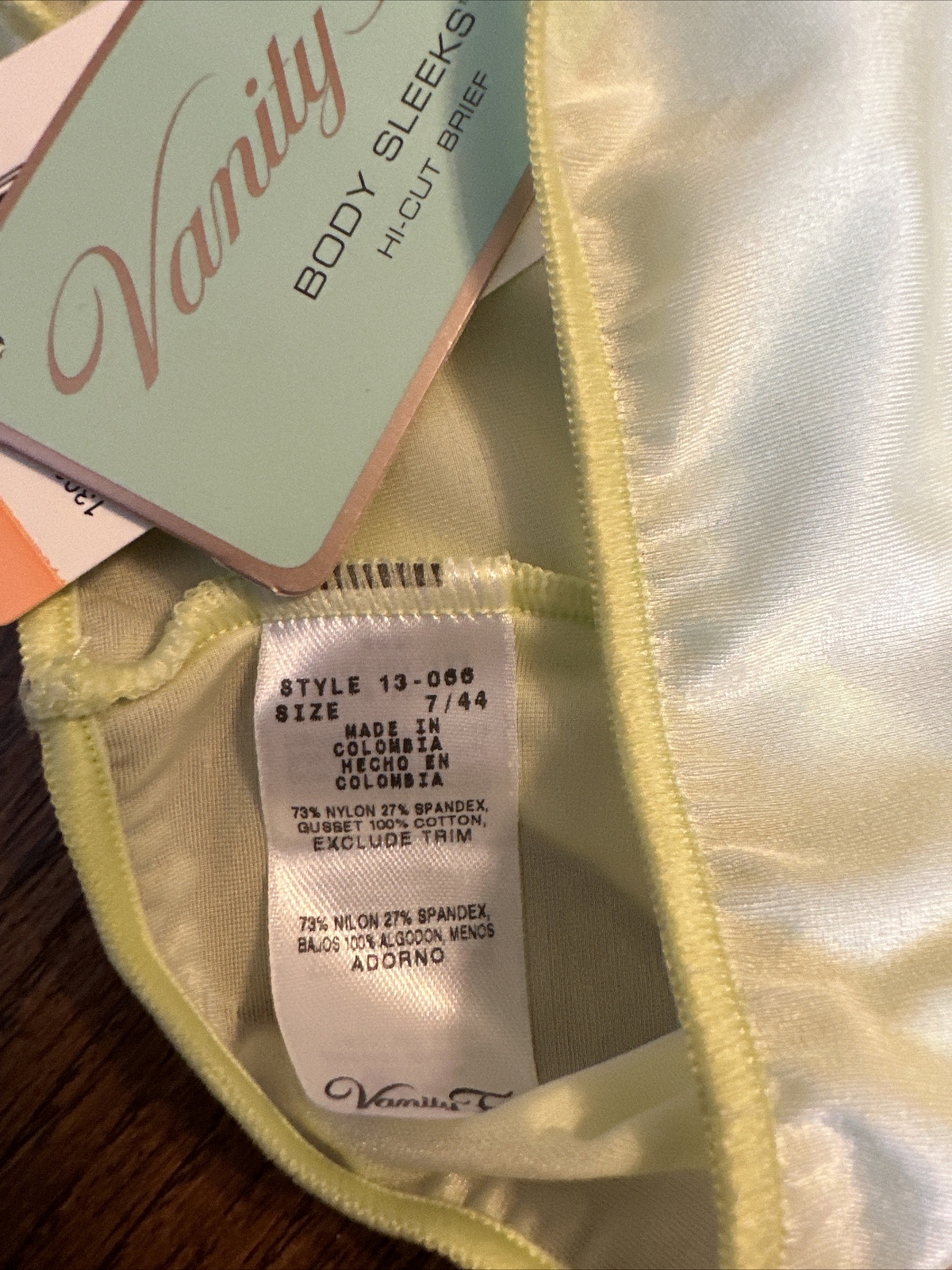 XRARE!!! NWT SEXY!!! Size 7 (L) 13066 Vanity Fair Body Sleeks Hi-Cut Br ...