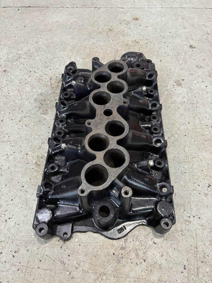 351w GT40 Marine Intake Lightning SVT Cast Iron Lower OMC Cobra Penta 5 ...