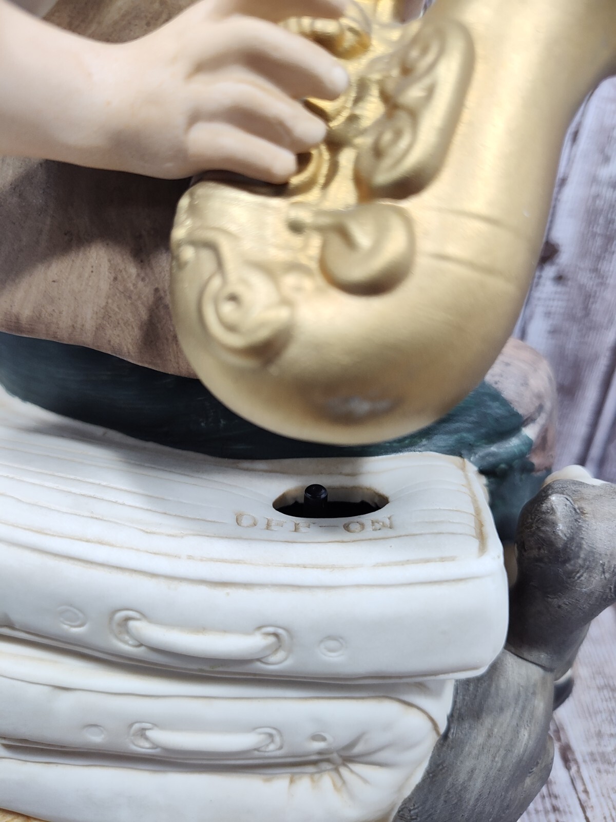 Waco Melody In Motion Heartbreak Willie Animated Music Play Sax Cat ...