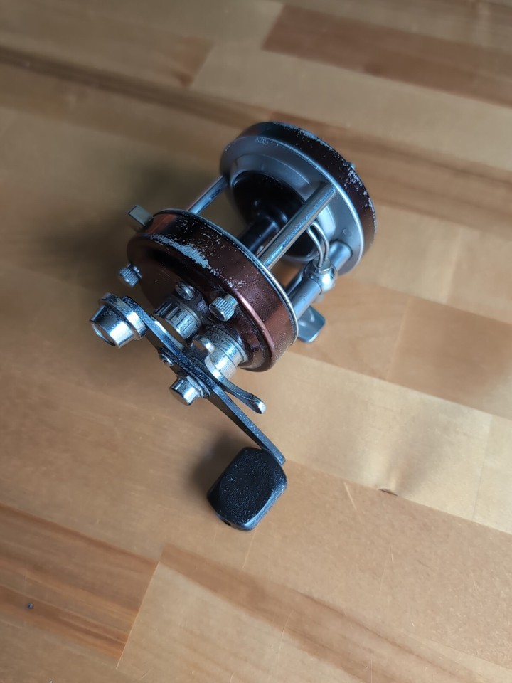 VINTAGE BAIT CAST FISHING REEL (TED WILLIAMS 535 SEARS ROEBUCK MODEL ...