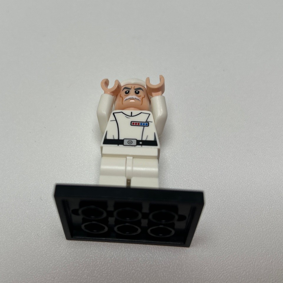 LEGO Star Wars Admiral (Colonel) Wullf Yularen Mini Figure sw0633 Set ...