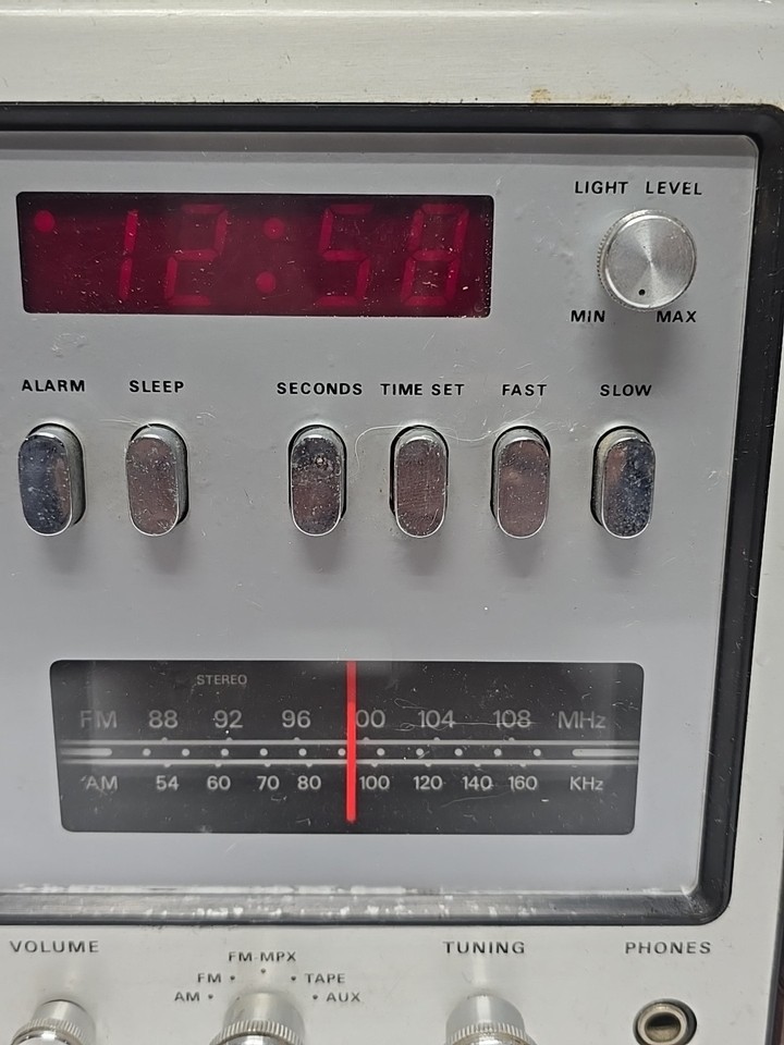 Craig A2000 Compact Stereo System Radio AM/FM, Cassette, Alarm Clock ...