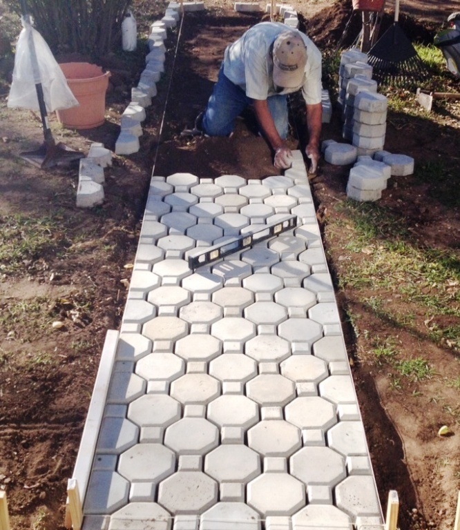 KEYHOLE DRIVEWAY PATIO PAVER SUPPLY KIT + 24 MOLDS MAKE 1000s OF ...