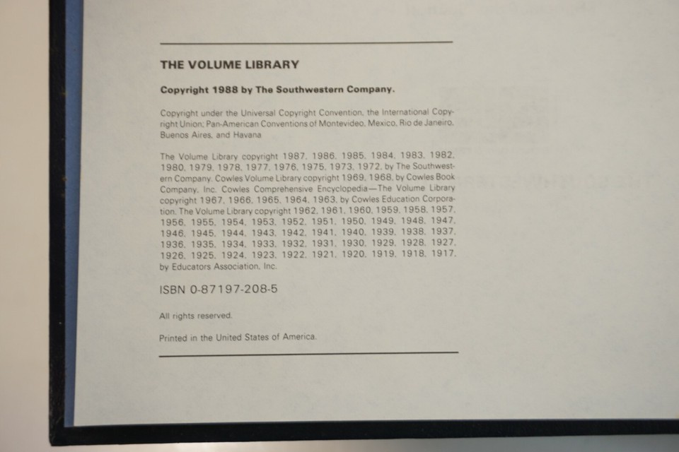 THE VOLUME LIBRARY 1 & 2. 1988 THE SOUTHWESTERN CO. REFERENCE ...