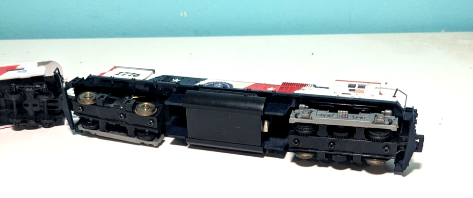 HO Scale Tyco Spirit of 1776 Bicentennial Locomotive And Caboose ...