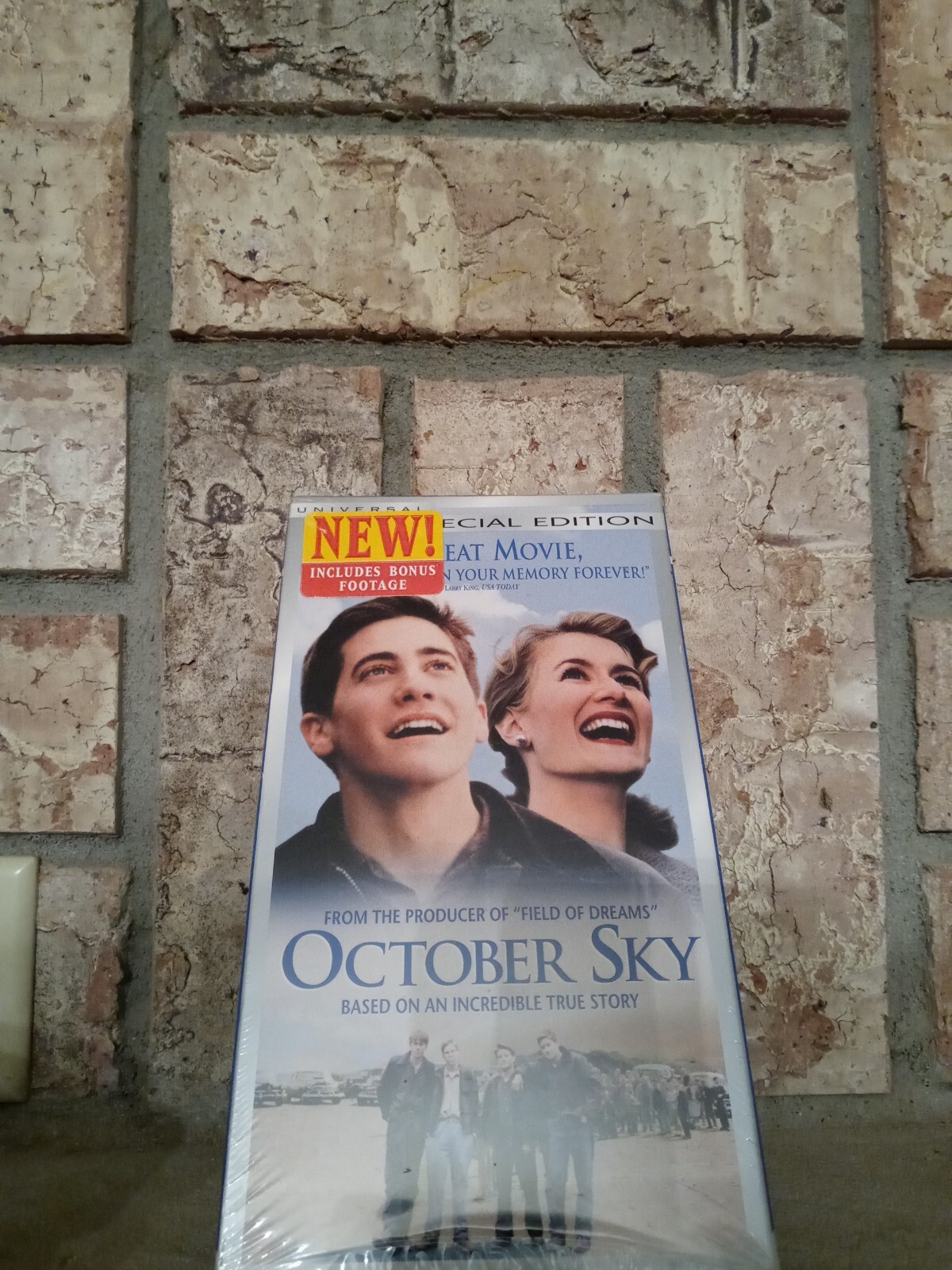 October Sky VHS 2000 Vintage Special Edition Laura Dern New 96898571234 ...