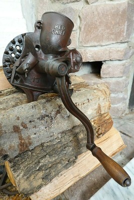 Primitives - Corn Sheller