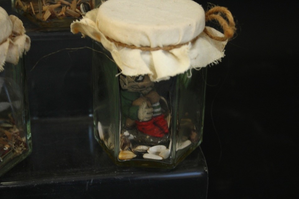 9x Vtg THE FRIEND CATCHERS Hand Crafted FAIRY FOLK Figures In Glass ...