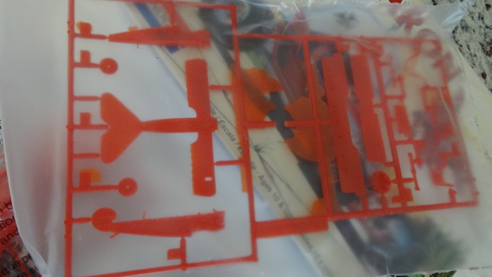 MONOGRAM: Tom Daniel "RED BARON" circa 2009 1:24 Model Kit, Factory ...