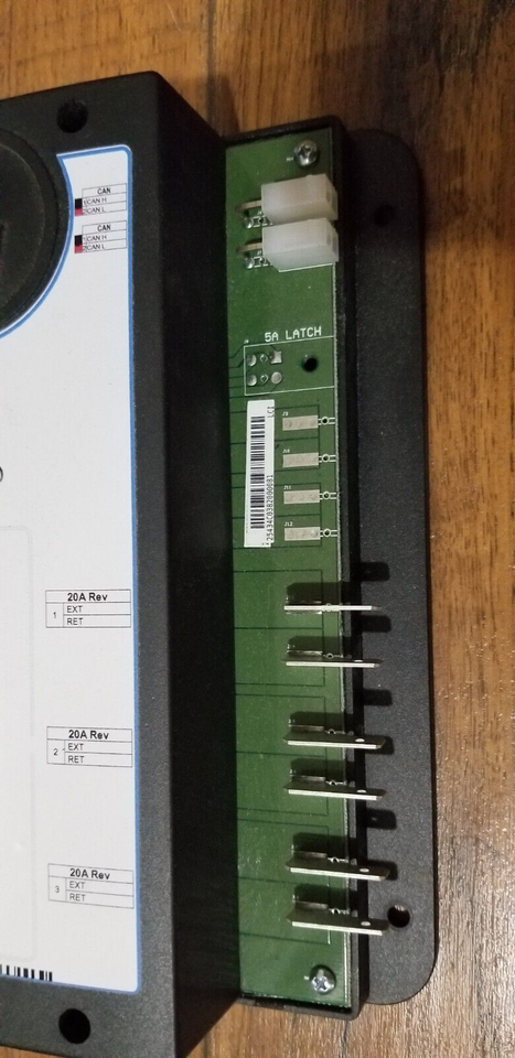 Lippert LCI UNITY XO 801172 Multi-Function Slide-out Controller ...