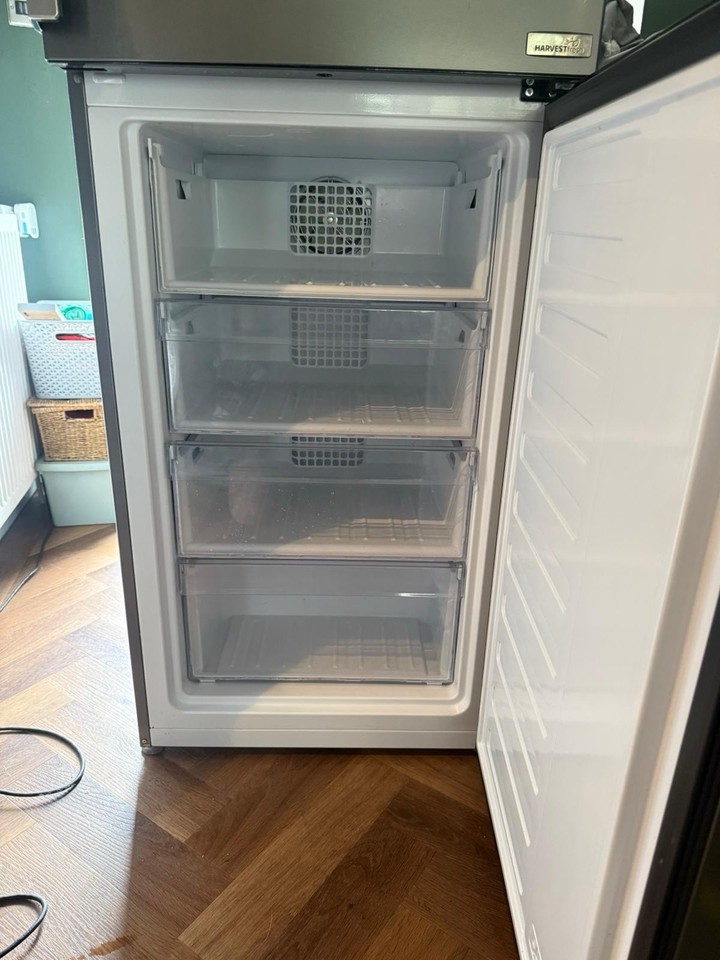 Beko 50/50 Harvest Fresh Fridge Freezer CNG4692VA | eBay UK